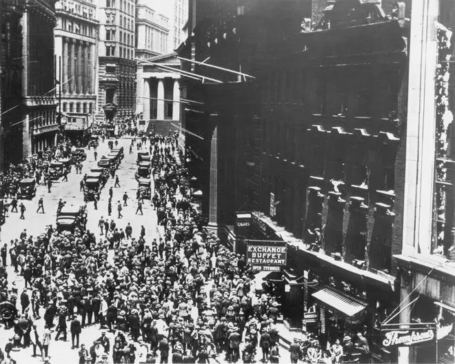 The Great Crash, Japanese Asset Bubble, DotCom Mania and Housing Bubble ...