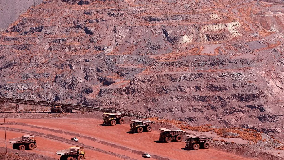 NMDC 5-month iron ore output up by 28% at 18.45 mt - The HinduBusinessLine
