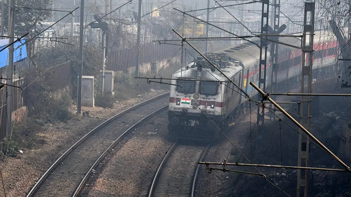 SCR commissions third line between Karavadi - Surareddipalem stations with electrification - The ...