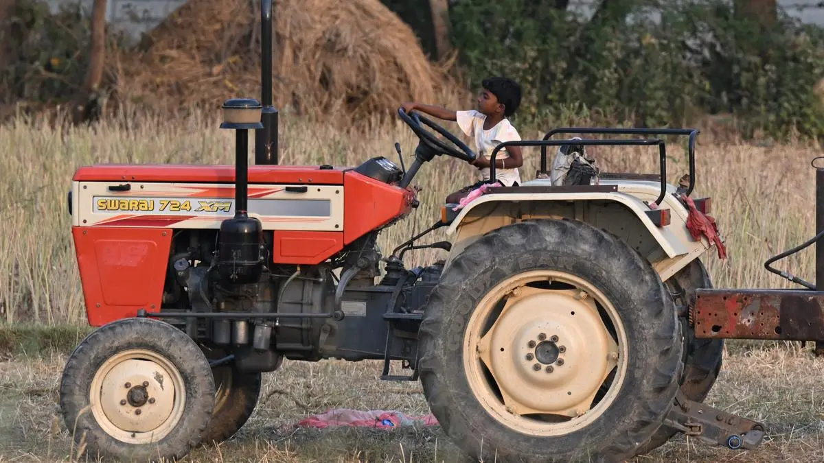 Tractor sales may hit record 9.75L units in FY26; ₹4,000 cr capex cycle on the horizon - The ...