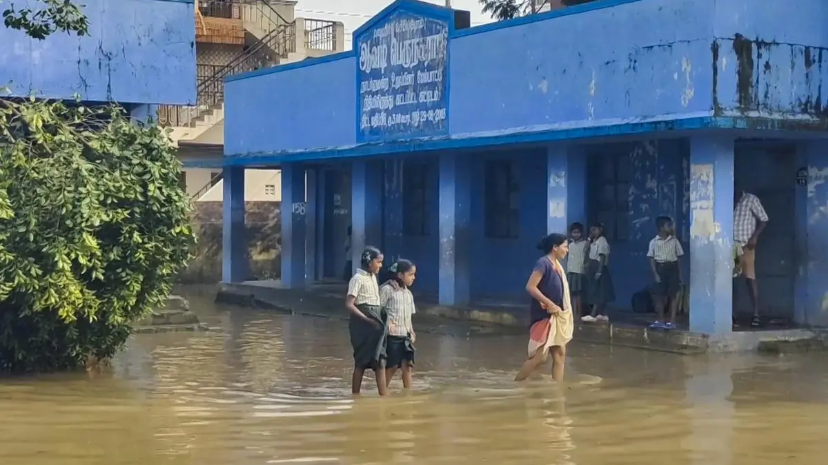 Cyclone Fengal Live, Puducherry, Tamil Nadu rains Live: Cyclone Fengal ...
