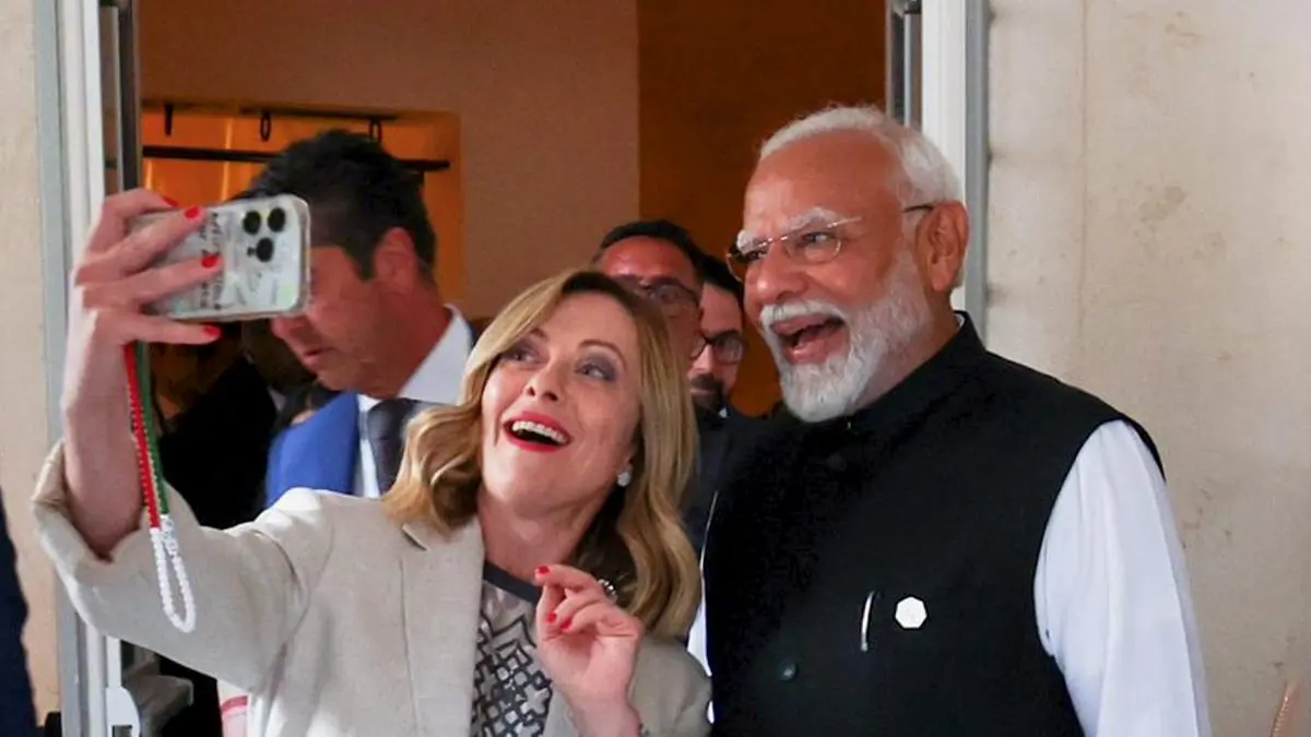 G7 Summit: Italian PM Meloni clicks selfie with PM Modi on sidelines of ...