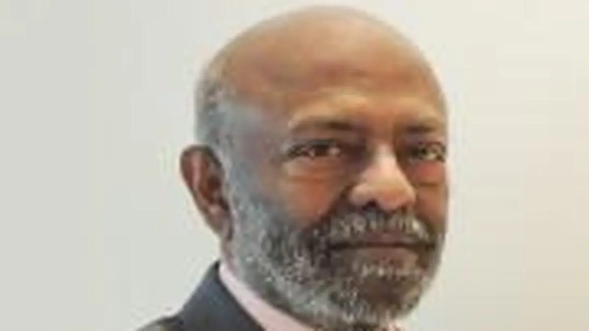HCL Tech Q1 net profit up 32% to ₹2,925 cr; Shiv Nadar steps down as ...