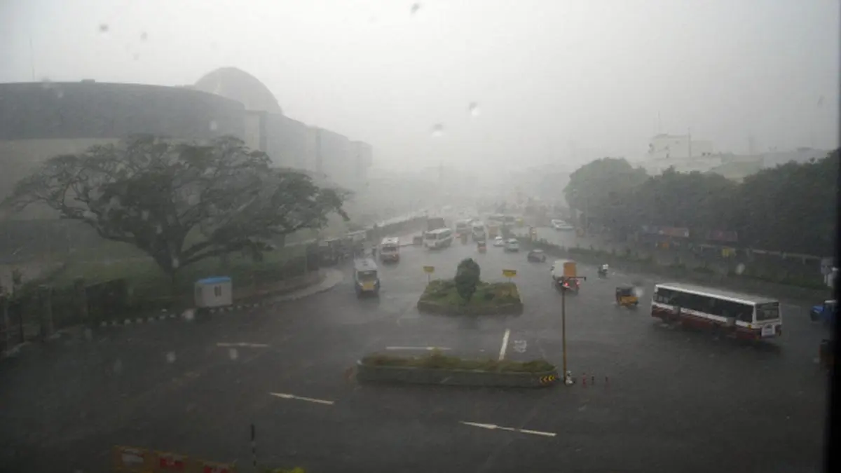 TN gets ready for date with Cyclone Nilam - The HinduBusinessLine