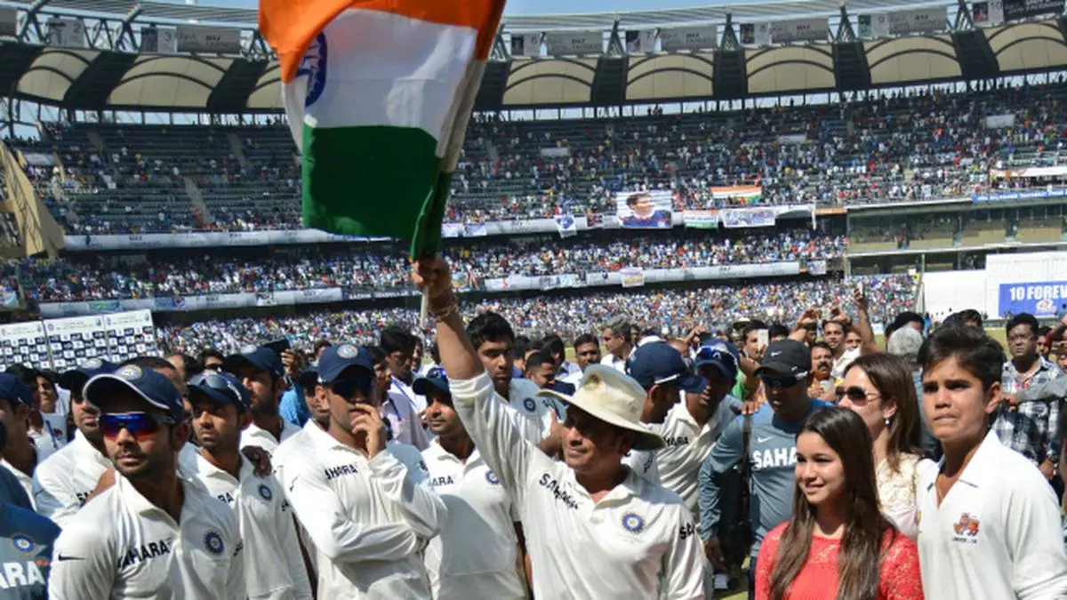 Tears flowing, Sachin says emotional goodbye to cricket - The ...