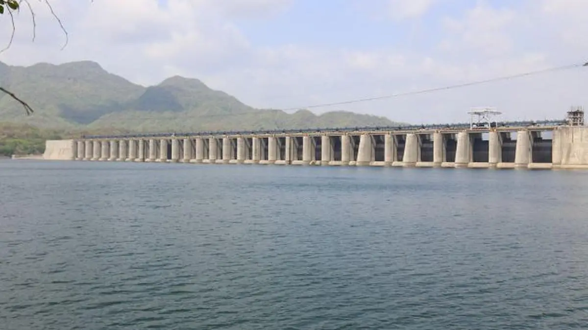 Narendra Modi dedicates Narmada dam to the nation - The Hindu BusinessLine