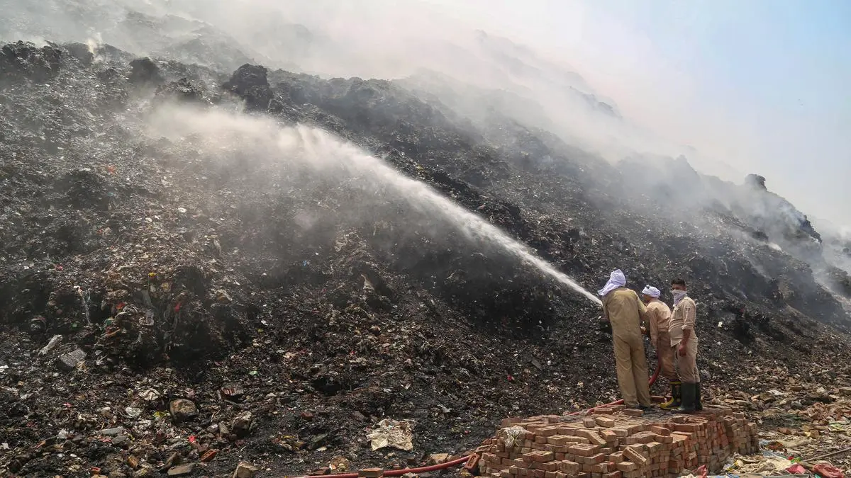 Why are India’s garbage dumpsites burning? - The HinduBusinessLine