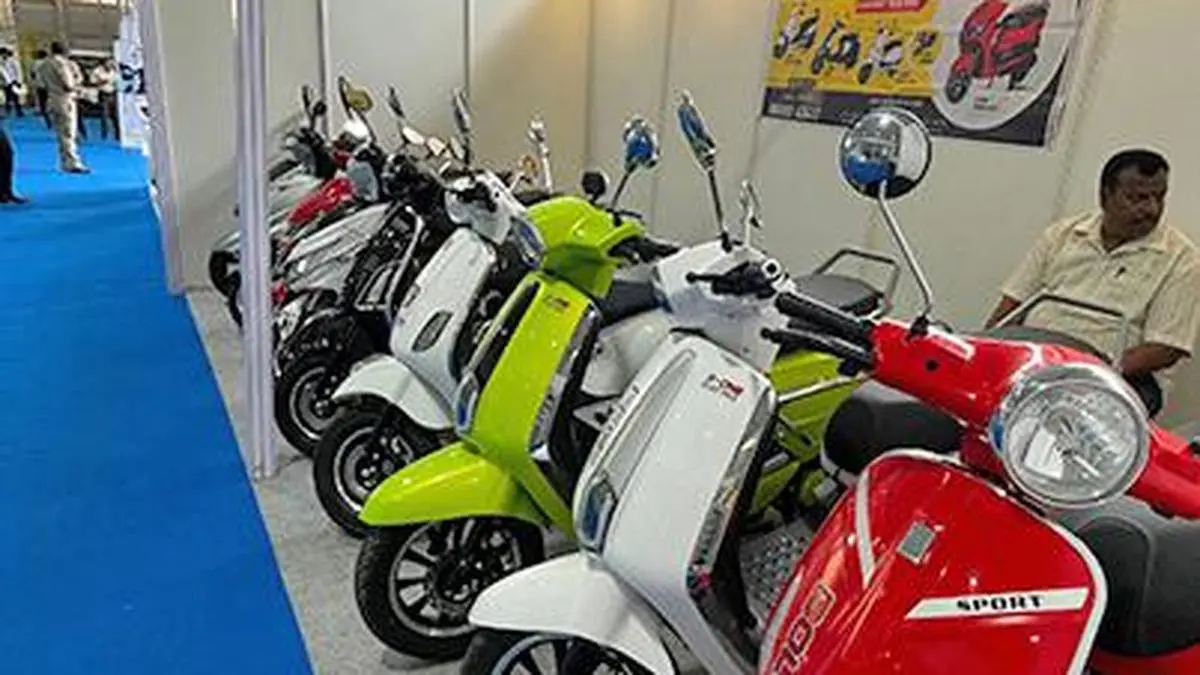 Electric vehicle OEMs await subsidies due to delayed certification ...