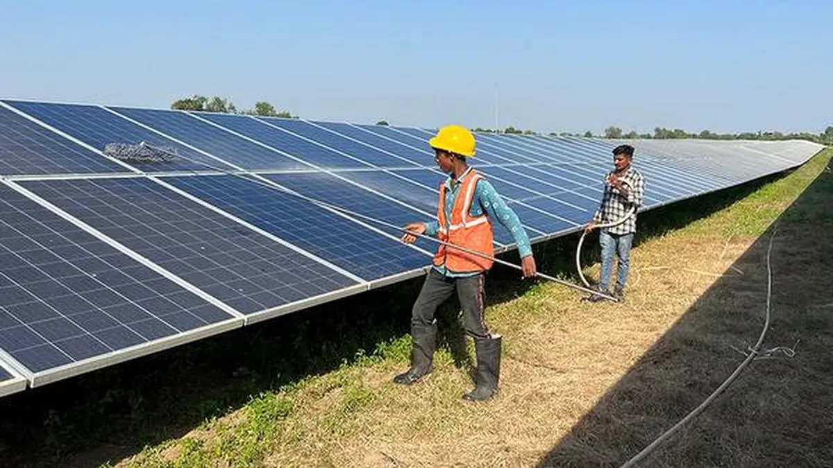 Waaree Energies to supply 900 MW of modules for Solar Power Plant in Rajasthan - The Hindu ...